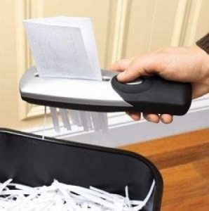 Best 5 Handheld Paper Shredder (Portable & Cordless) In 2022