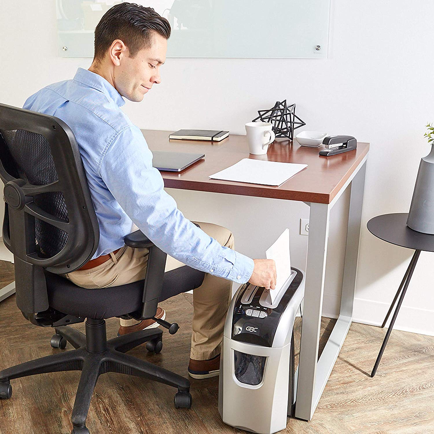 Shredmaster GBC 1754660 Light-Duty Confetti-Cut Shredder review ...